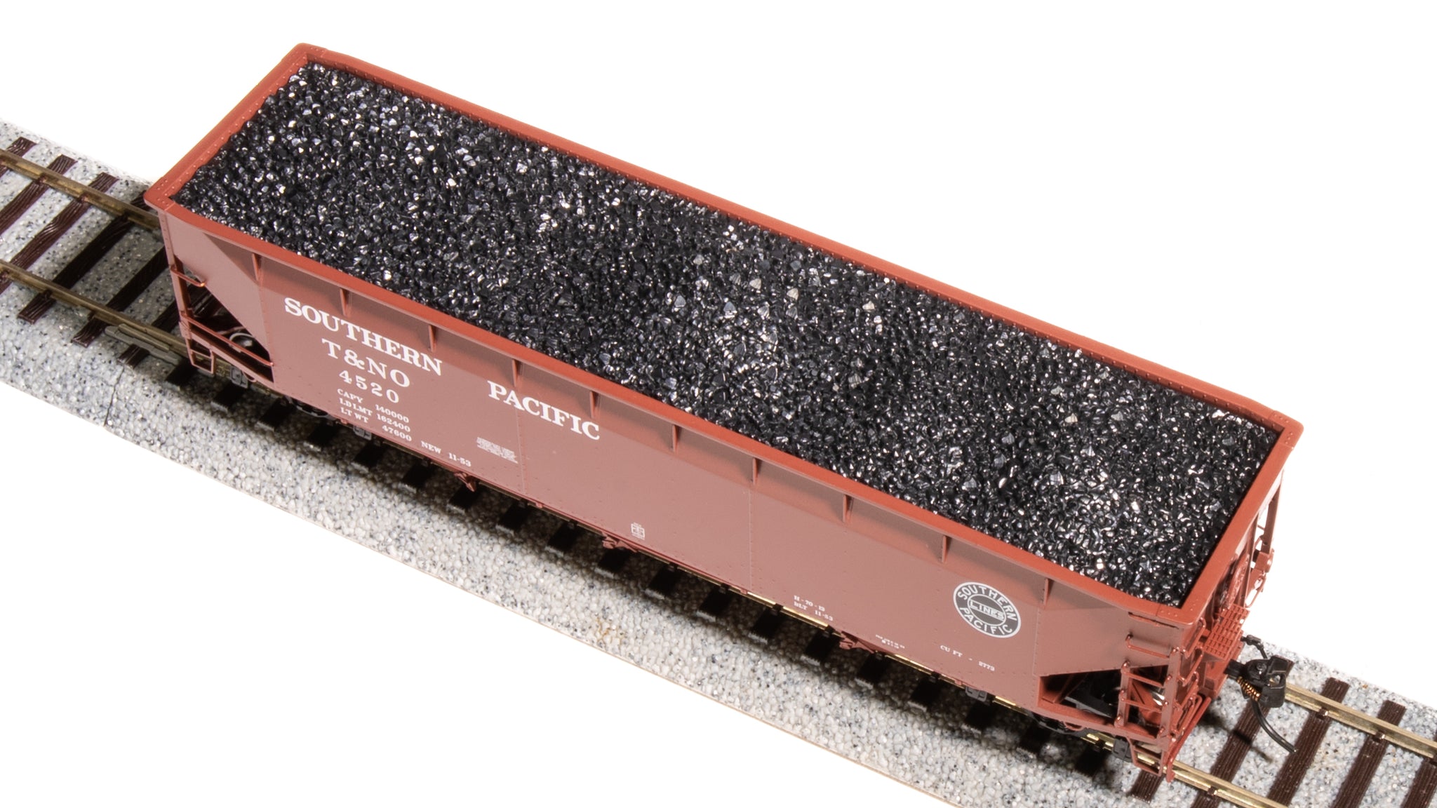 7386 AAR 70-ton Triple Hopper, Unlettered, Oxide Red, HO