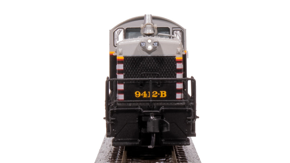7486 EMD NW2, CBQ 9407B, "Burlington" billboard, Paragon4 Sound/DC/DCC