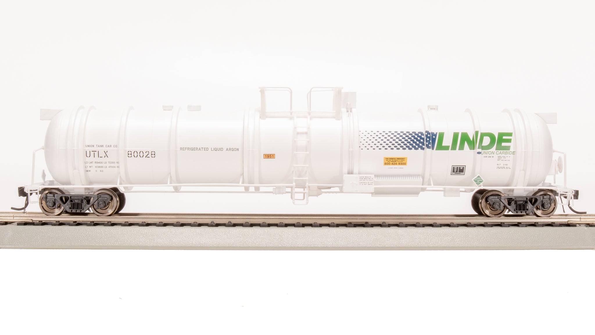 8036 Cryogenic Tank Car, Linde Type C, 2-Pack, HO