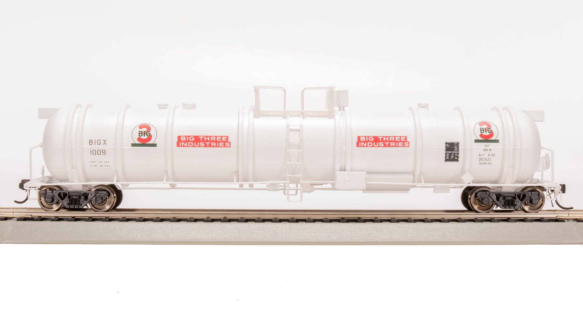 8042 Cryogenic Tank Car, Big 3, Single Car, HO