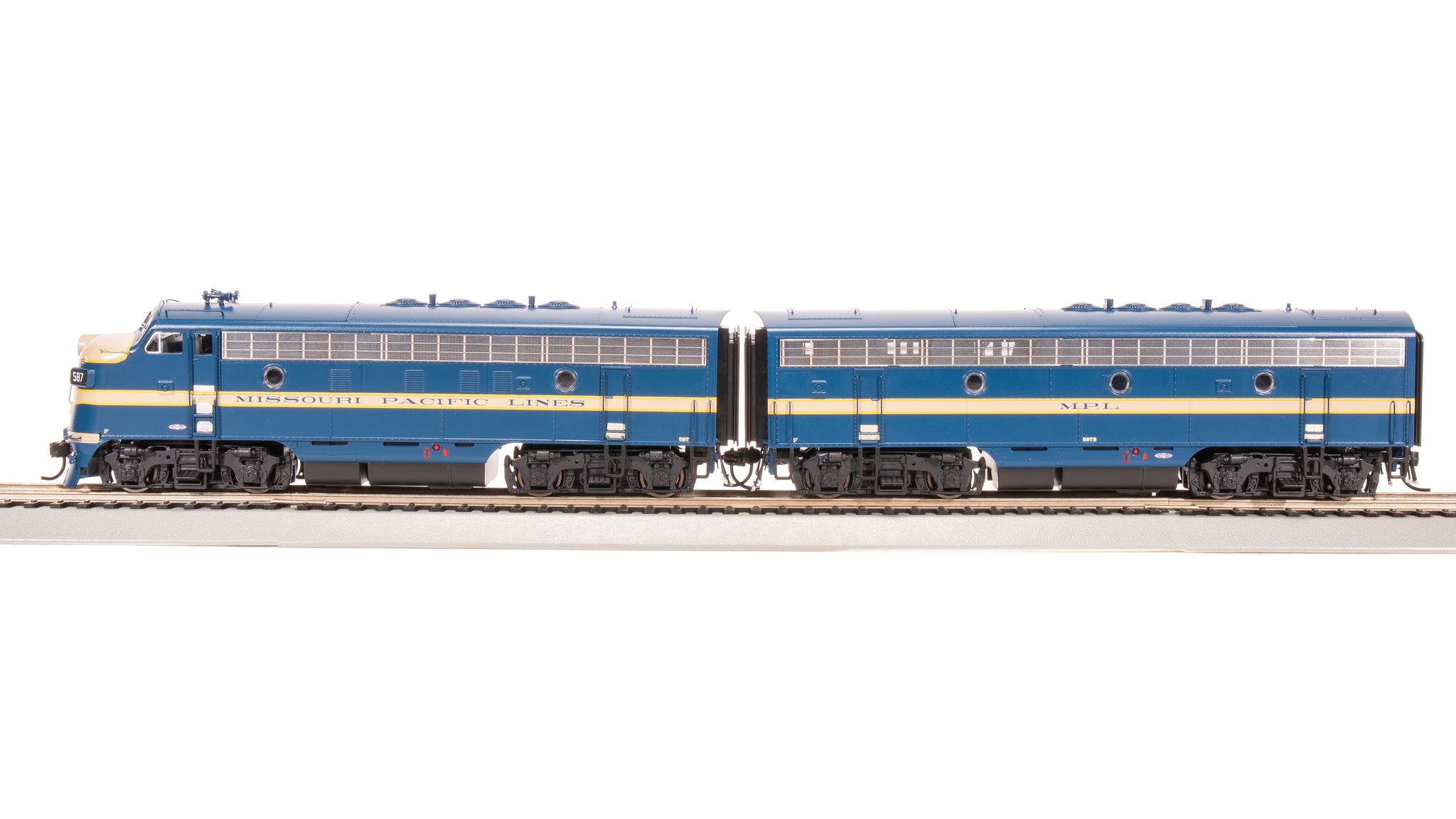 8194 EMD F7 A/B, MP 587/587B, Eagle Scheme, A-unit Paragon4 Sound/DC/D