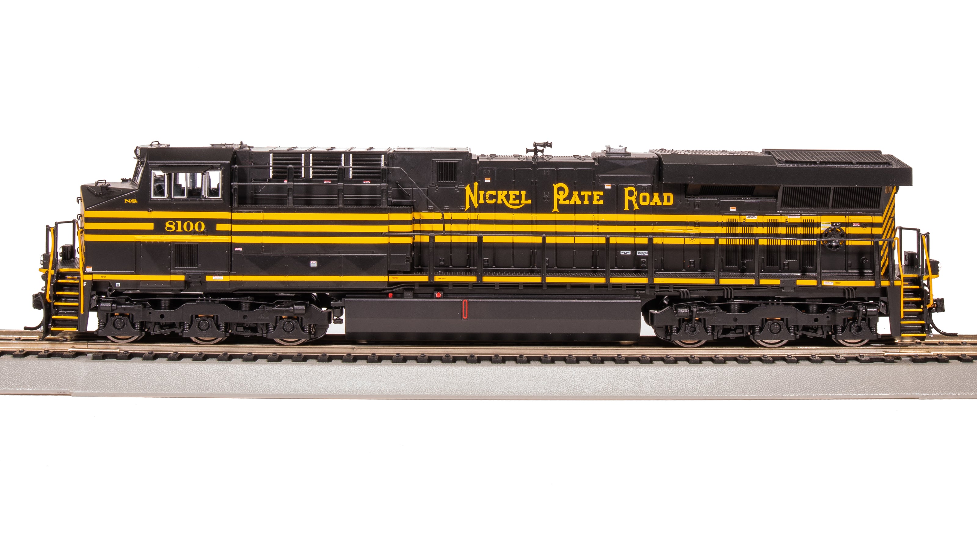 8562 GE ES44AC, NS #8100, NKP Heritage Paint, No-Sound / DCC-Ready, HO