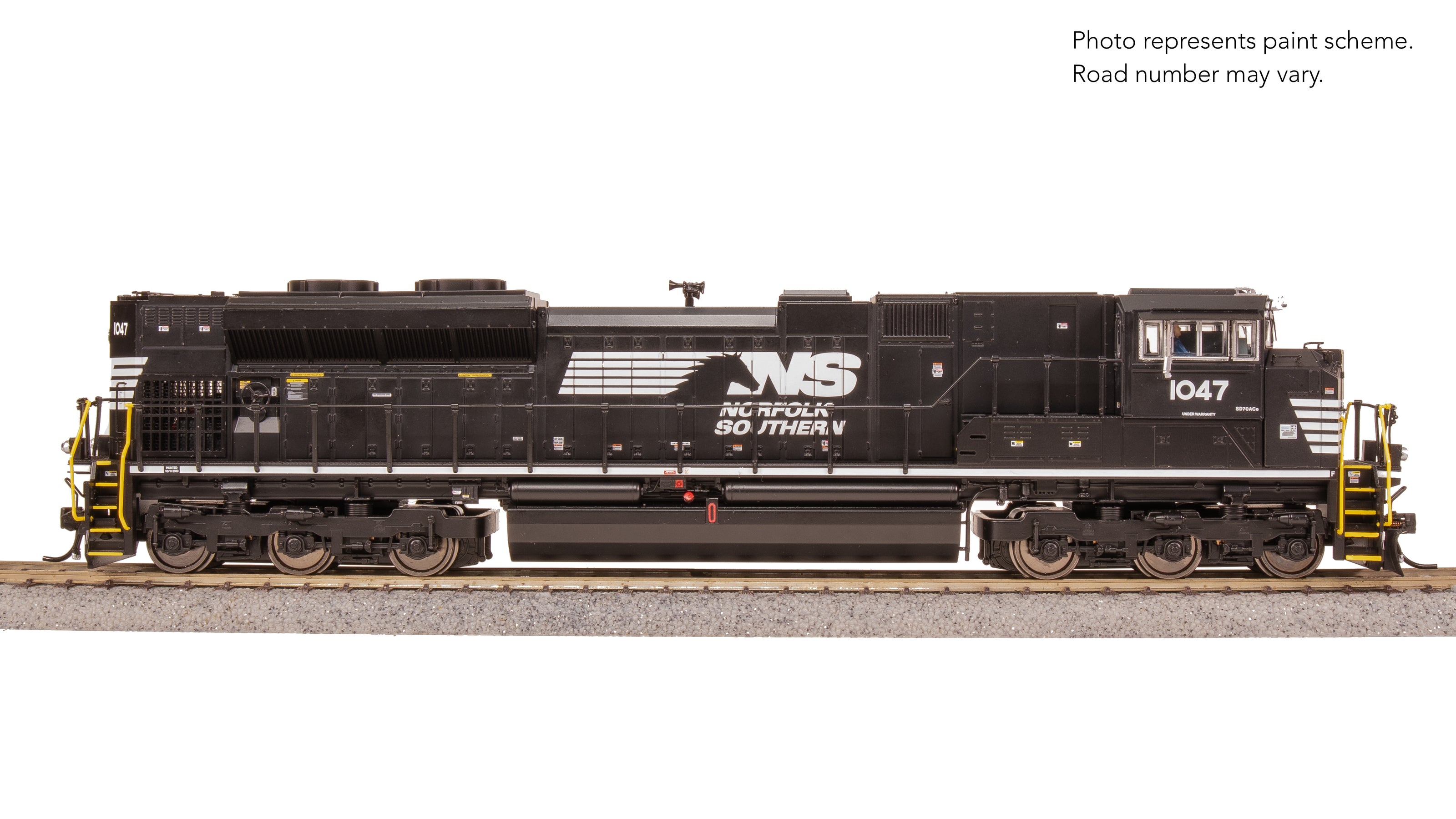8679 EMD SD70ACe, NS 1047, Black/White, Paragon4 Sound/DC/DCC, w/ Smok