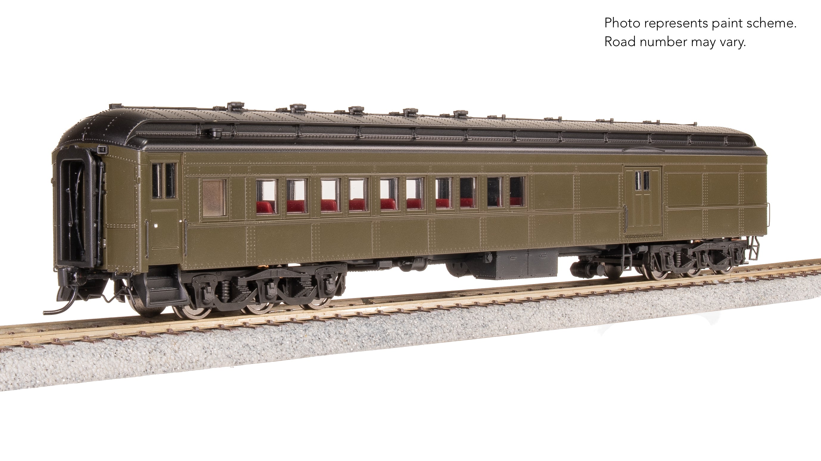 9121 Coach-Baggage Combine, Unlettered, Pullman Green, HO Scale